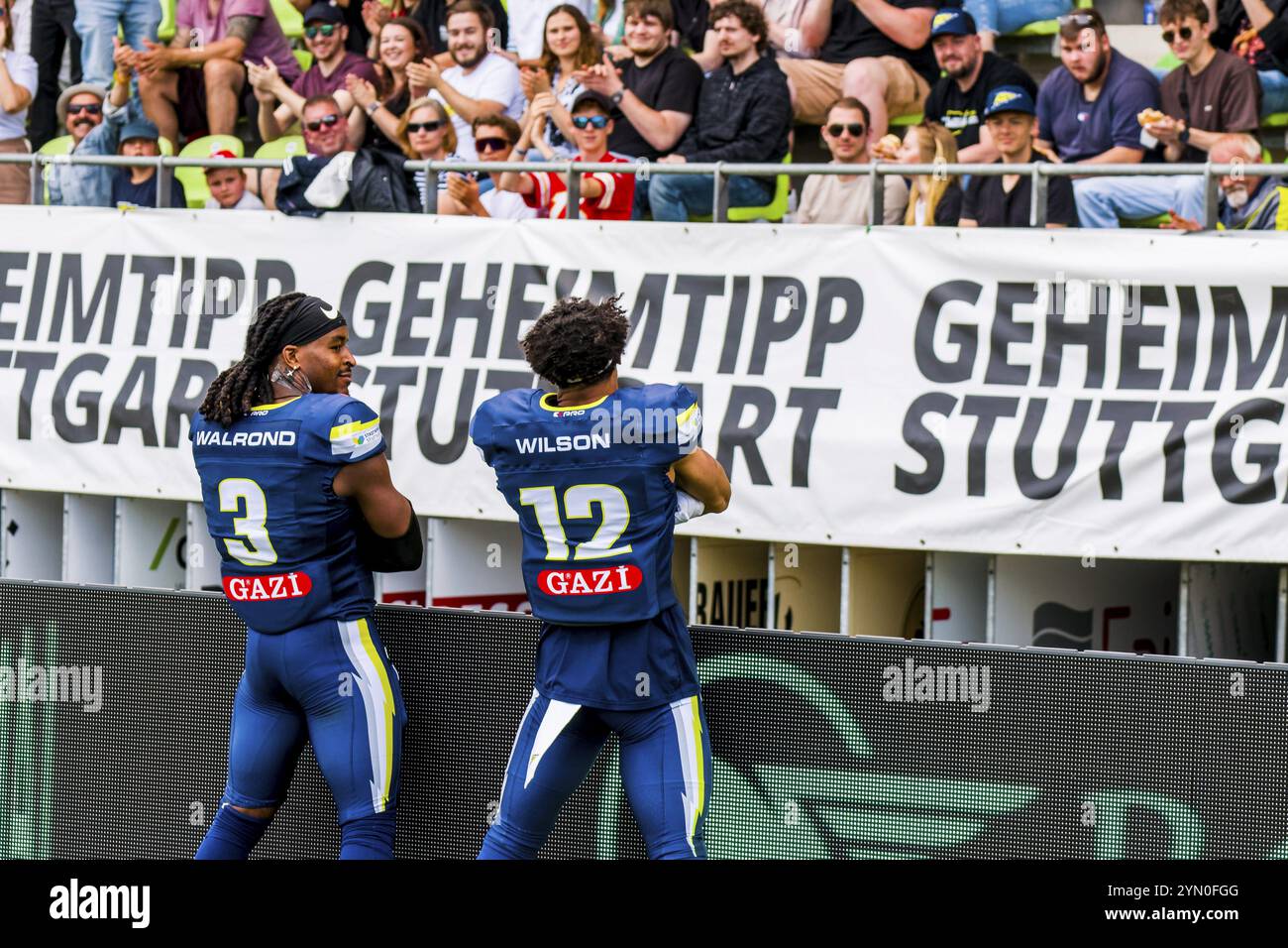 Milano seamen at stuttgart surge hi-res stock photography and images ...