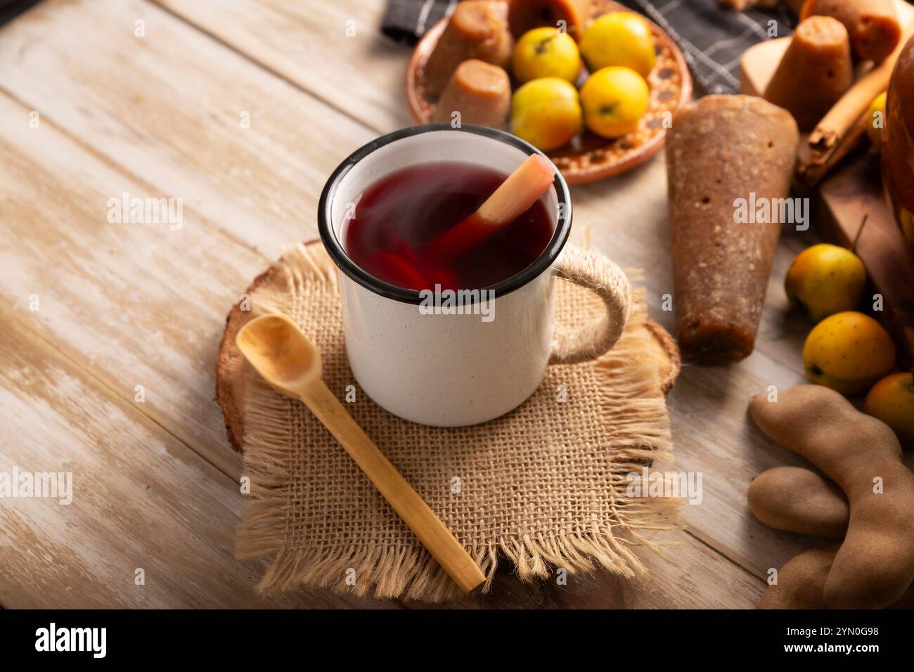 Ponche de Frutas Navideño. In Mexico, Christmas fruit punch is a hot ...
