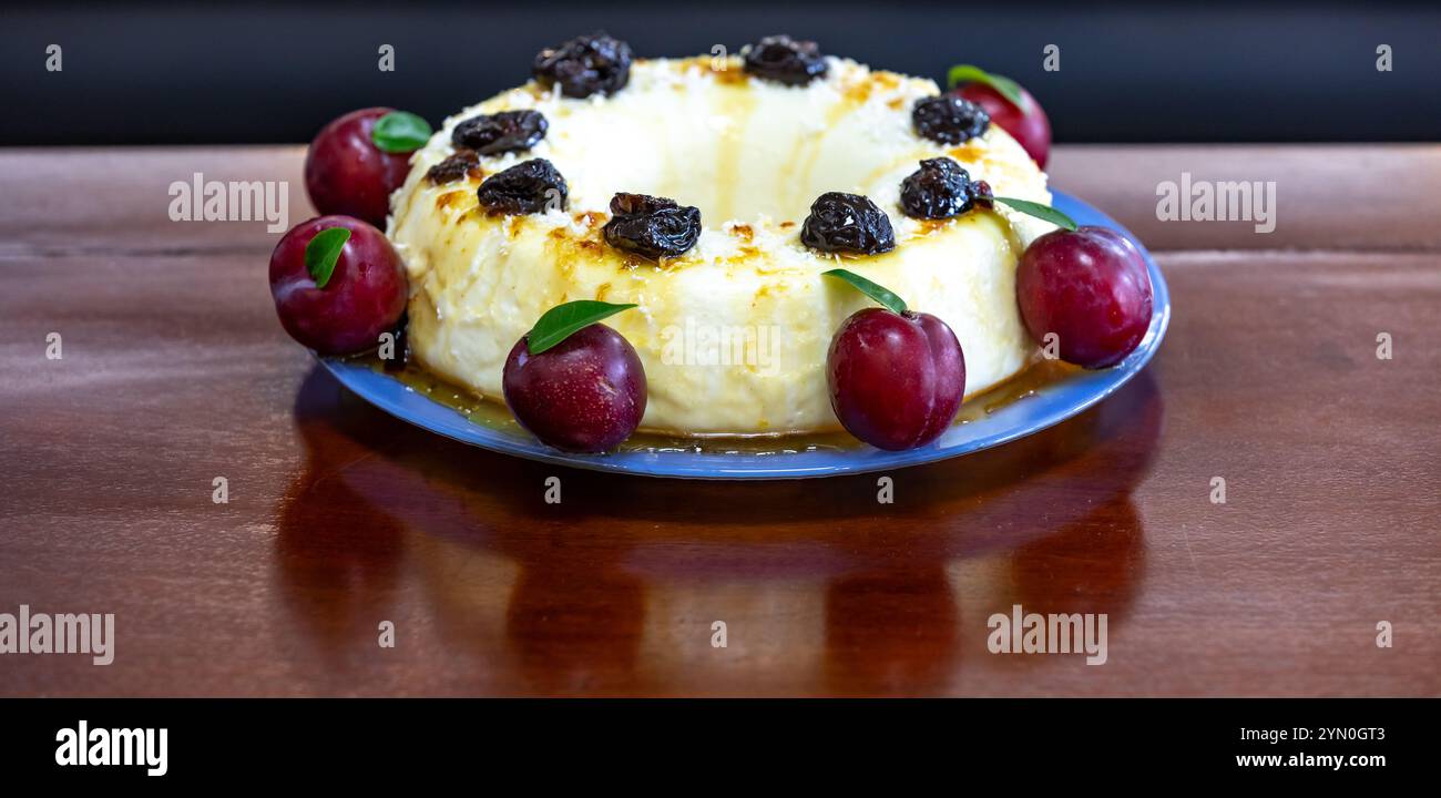 Flan de coco hi-res stock photography and images - Alamy