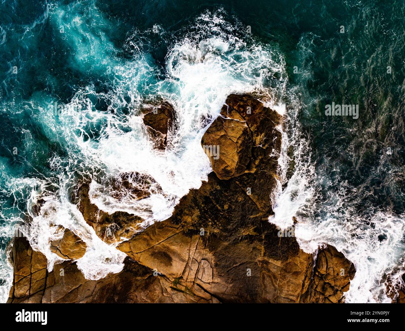 Aerial view of waves crashing on rocks,Seascape view ocean waves image ...