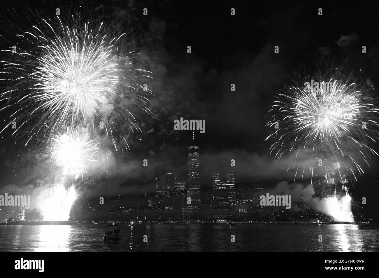 New York Manhattan fireworks. New York Fireworks over Manhattan. New ...