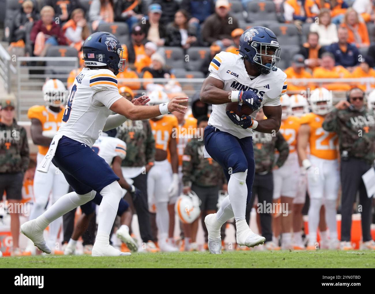 November 23, 2024: Skyler Locklear #9 hands the ball to Jevon Jackson ... November 23, 2024: Skyler Locklear #9 hands the ball to Jevon Jackson ...