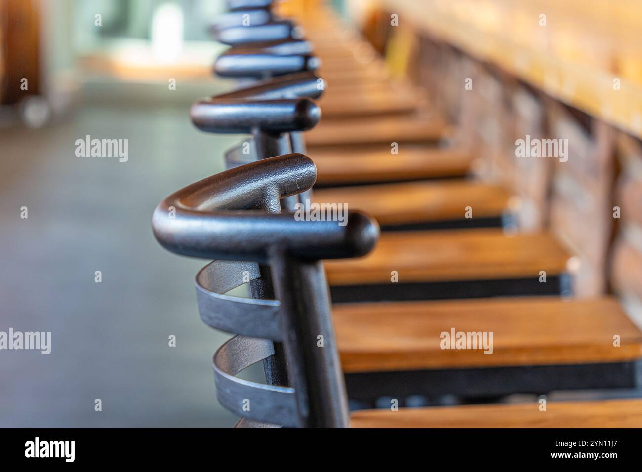 Row pub bistro restaurant hi-res stock photography and images - Alamy