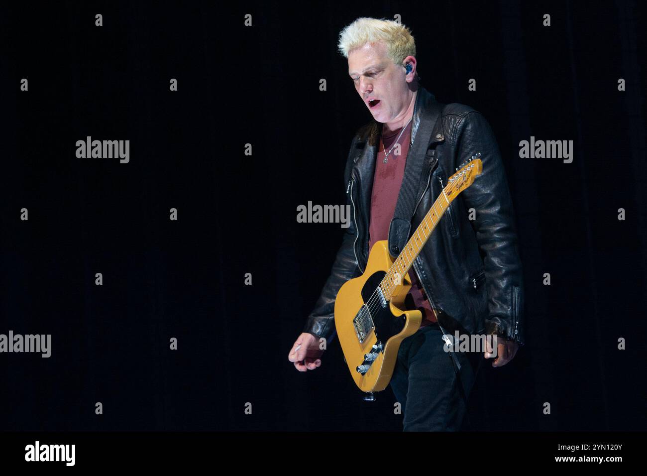 Lead guitarist ben weaver hi-res stock photography and images - Alamy