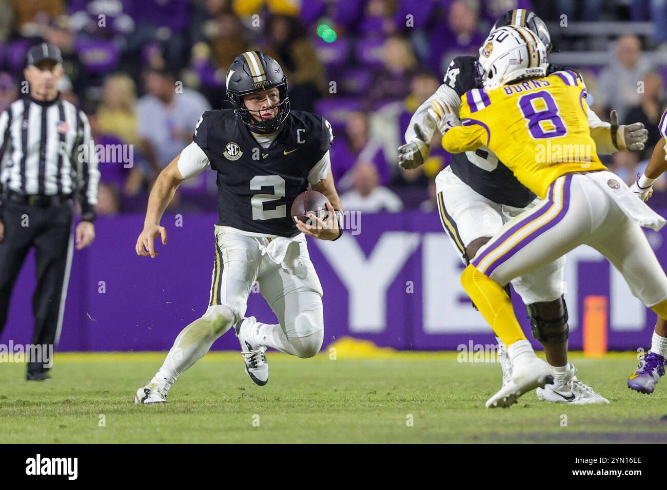 Vanderbilt quarterback diego pavia 2 hi-res stock photography and ...