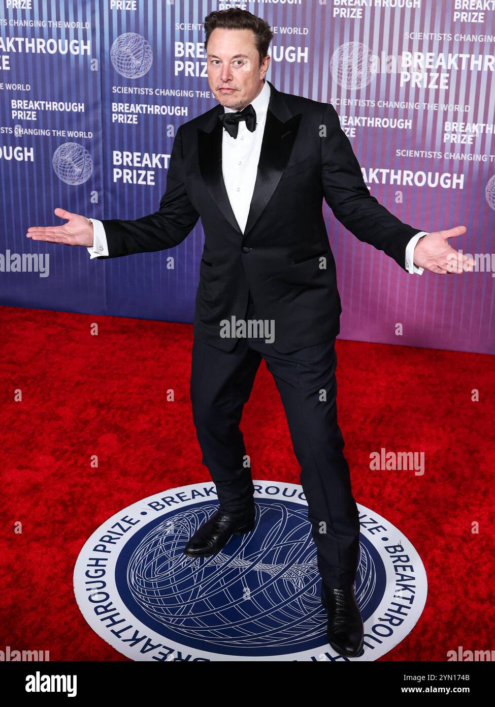 (FILE) Elon Musk Is Pushing U.S. Vice President-elect JD Vance Aside As ...