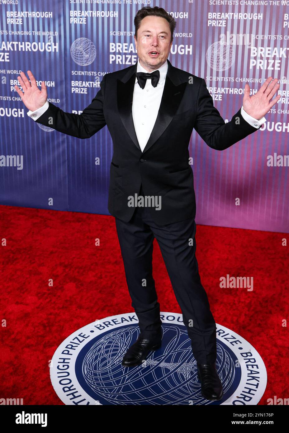 (FILE) Elon Musk Is Pushing U.S. Vice President-elect JD Vance Aside As ...