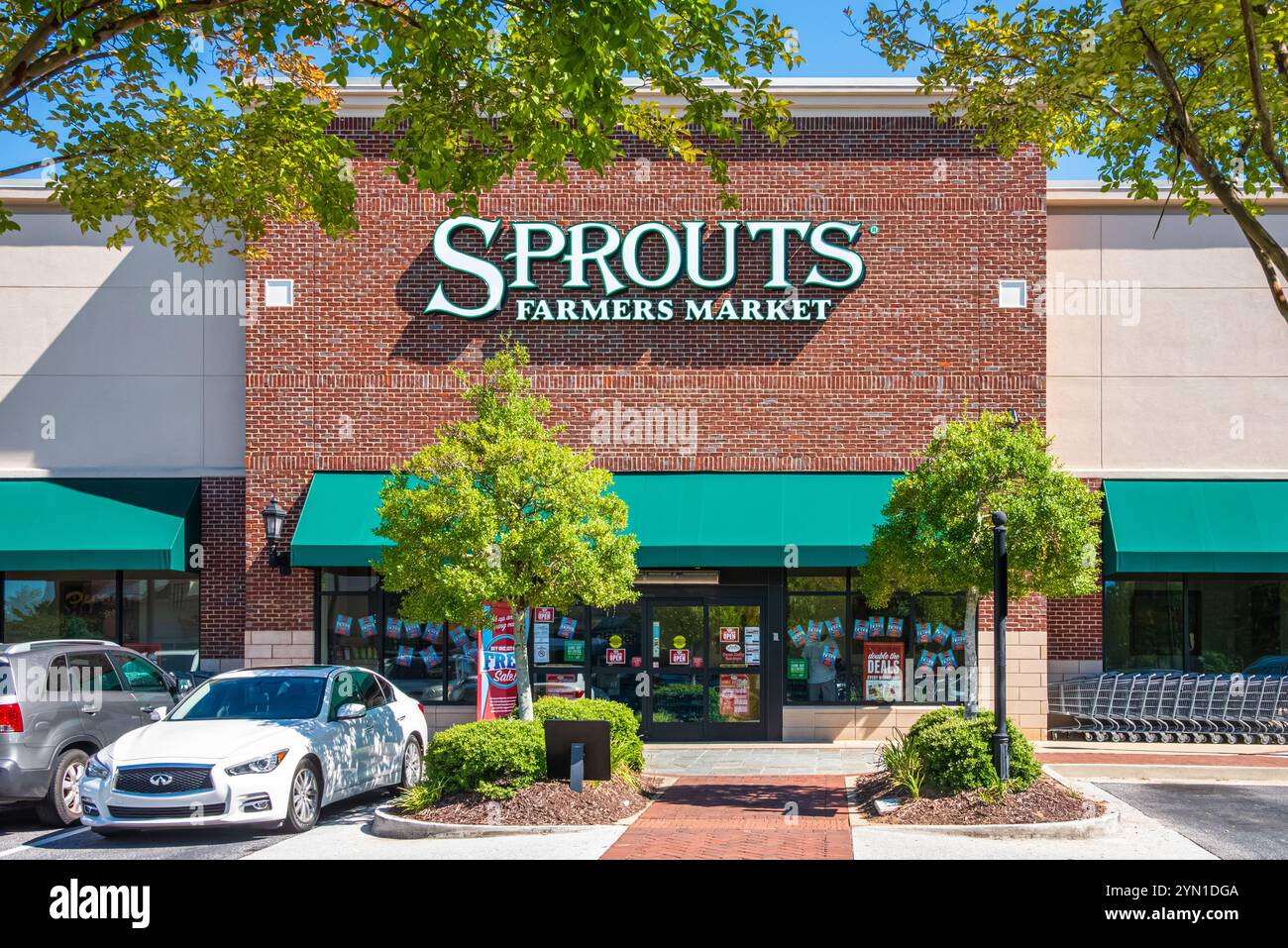 Neighborhood farmers market hi-res stock photography and images - Alamy