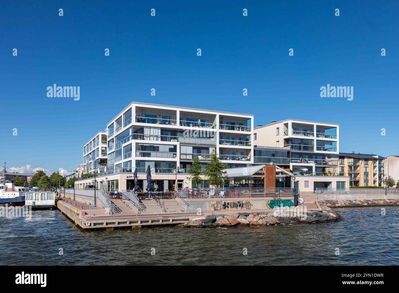 Waterfront residential building at Reginankuja 3 in Herttoniemenranta ...