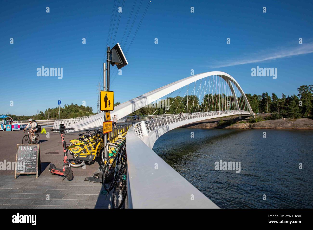 Isoisänsilta, a pedestrian and cycle bridge between Kalasatama and ...