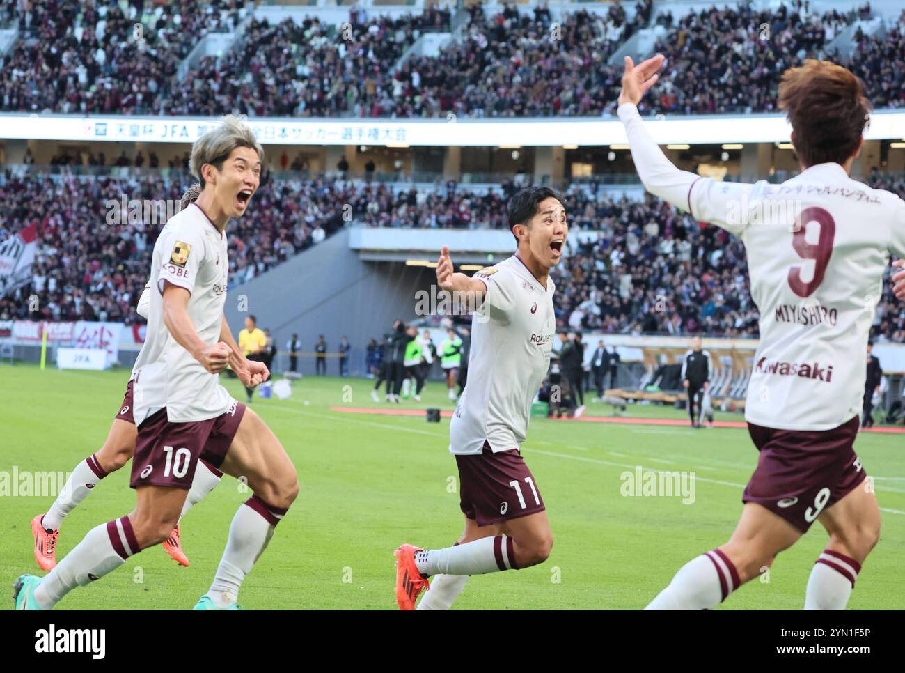 Tokyo, Japan. 23rd Nov, 2024. Vissel Kobe forward Taisei Miyashiro (R ...
