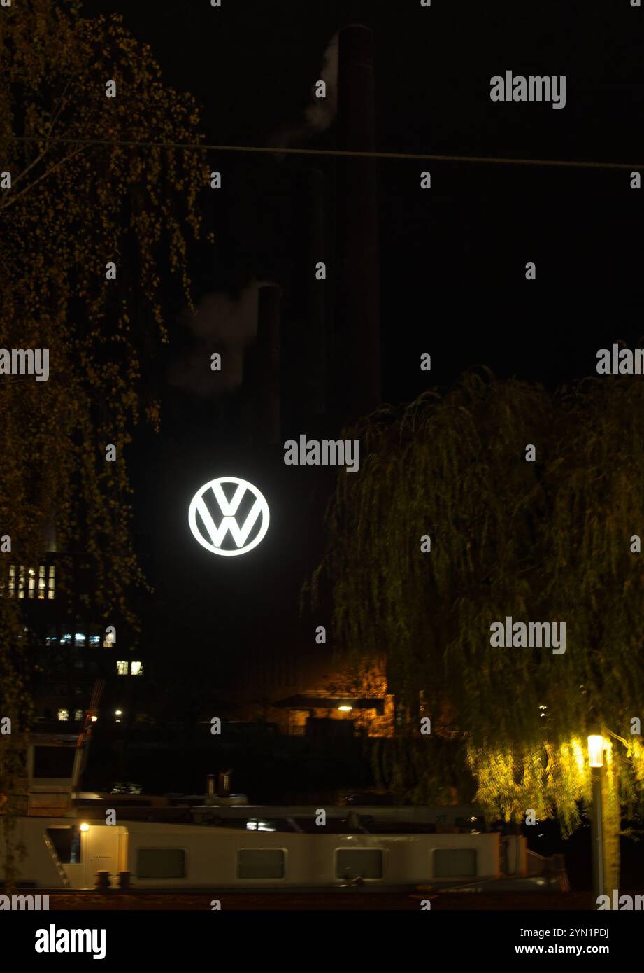 Vw volkswagen logo 2024 hi-res stock photography and images - Alamy
