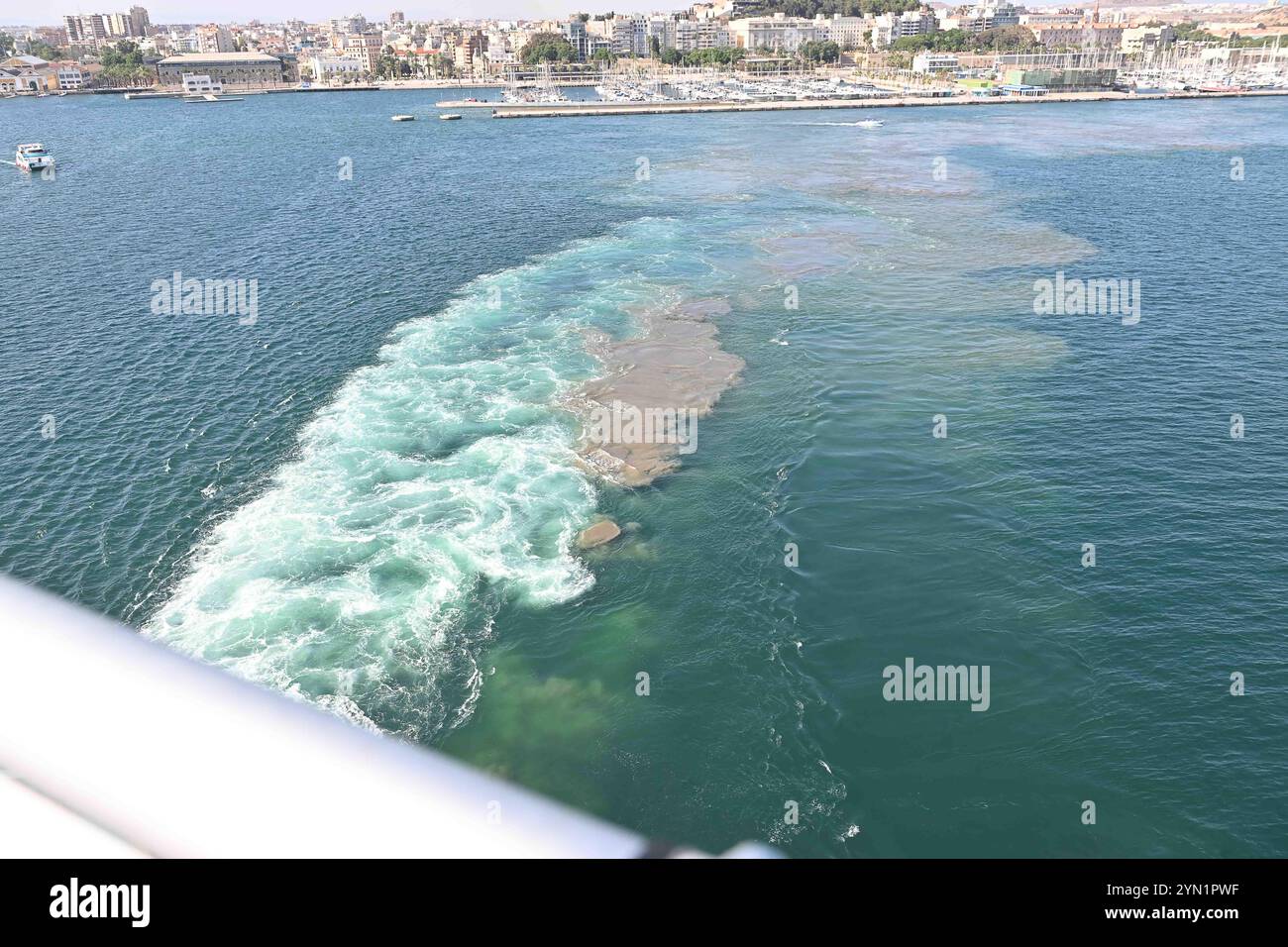 Foam stirred sea background hi-res stock photography and images - Alamy