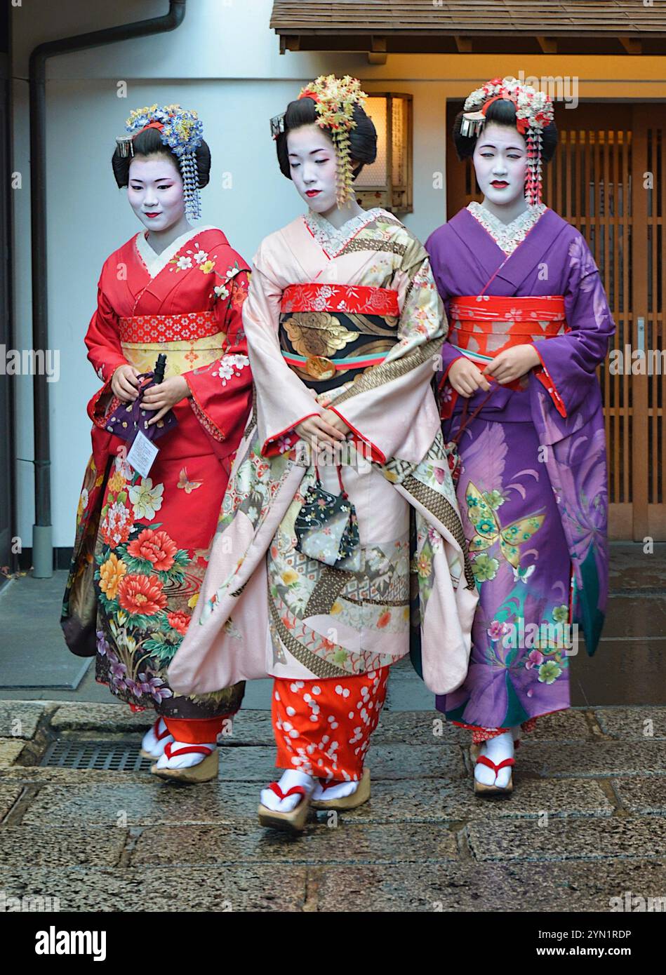 Elegance of historical japan hi-res stock photography and images - Alamy