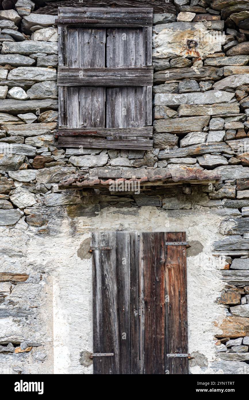 traditional Swiss town house architectural details, historic houses ...