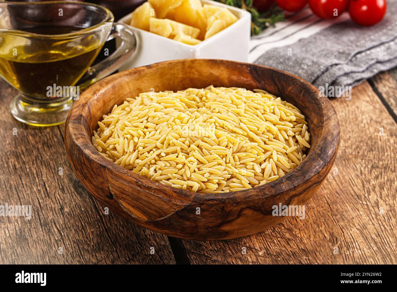 Italian raw dry pasta risoni for cooking Stock Photo - Alamy