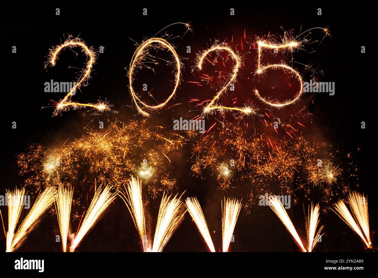 Party year 2025 hi-res stock photography and images - Alamy