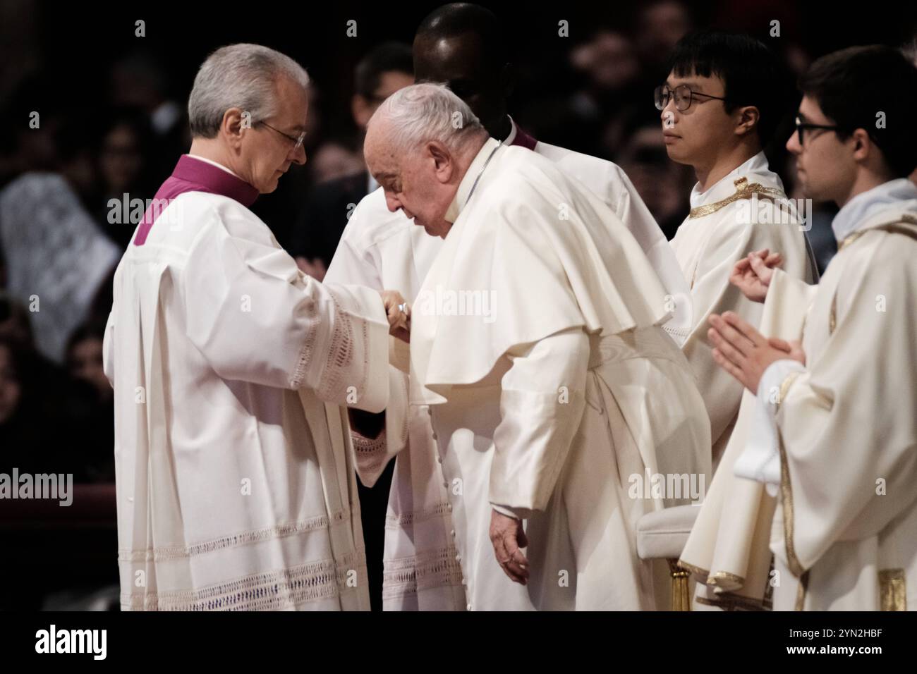Vatican, Pope Francis celebrates mass at the 39th edition of World ...