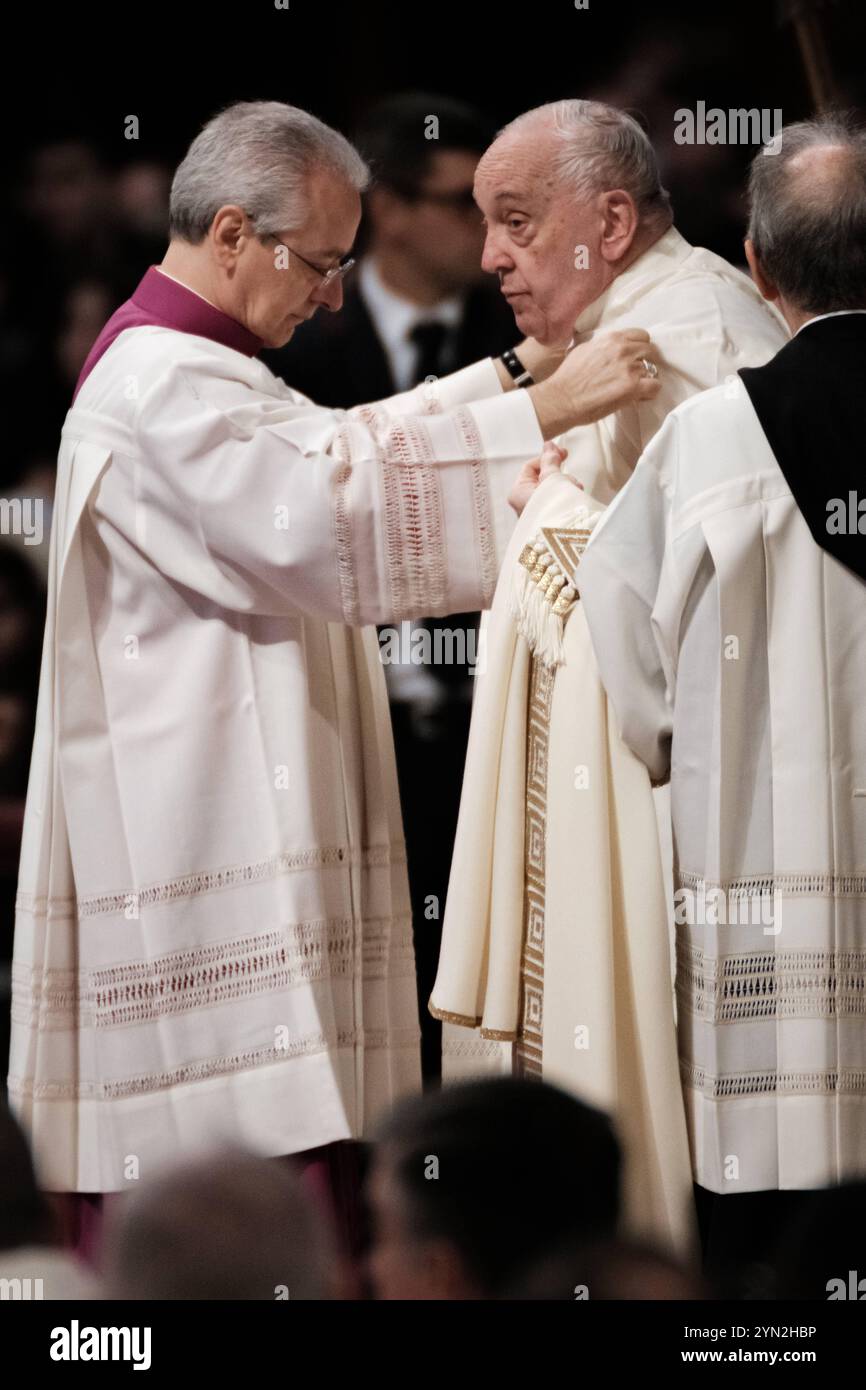 Vatican, Pope Francis celebrates mass at the 39th edition of World ...