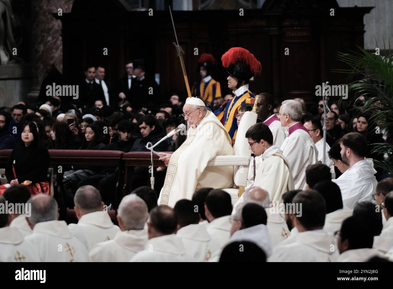 Vatican, Pope Francis celebrates mass at the 39th edition of World ...