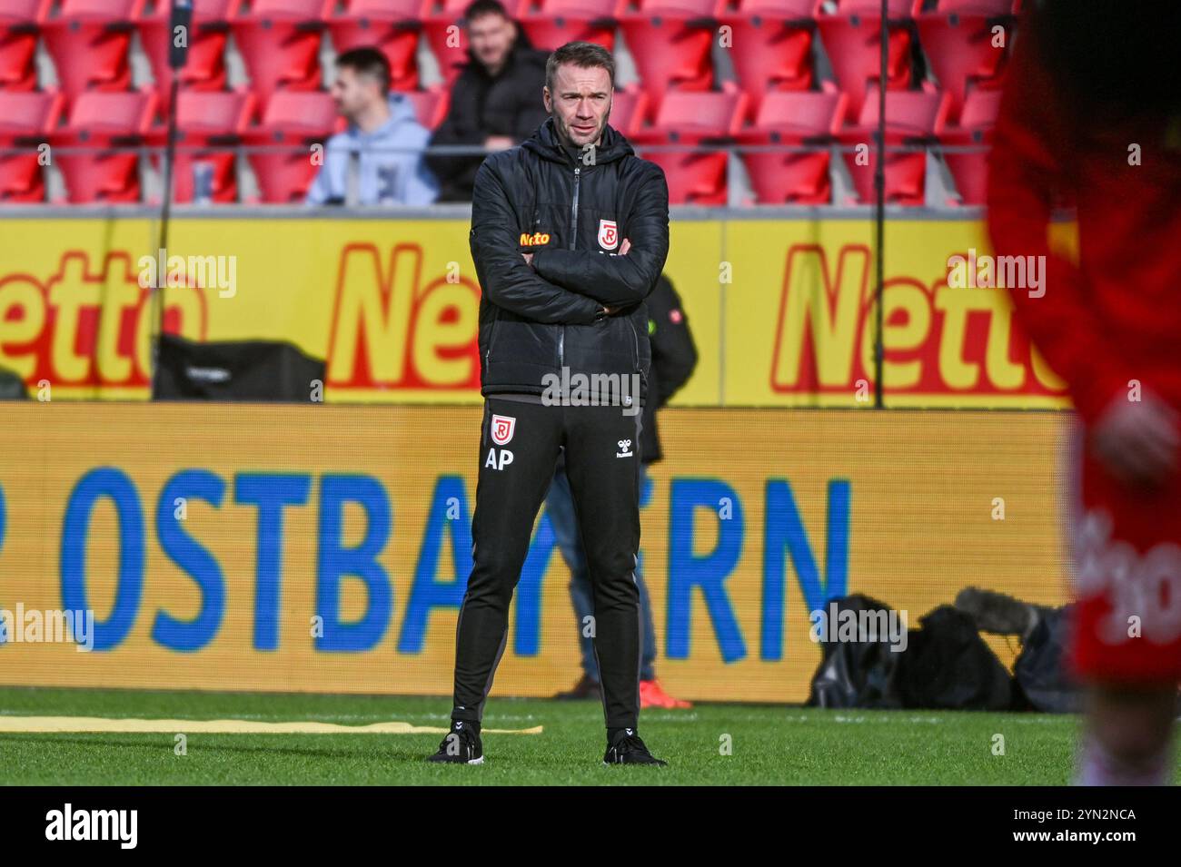 Regensburg, Germany. 24th Nov, 2024. Soccer: Bundesliga 2, Jahn ...