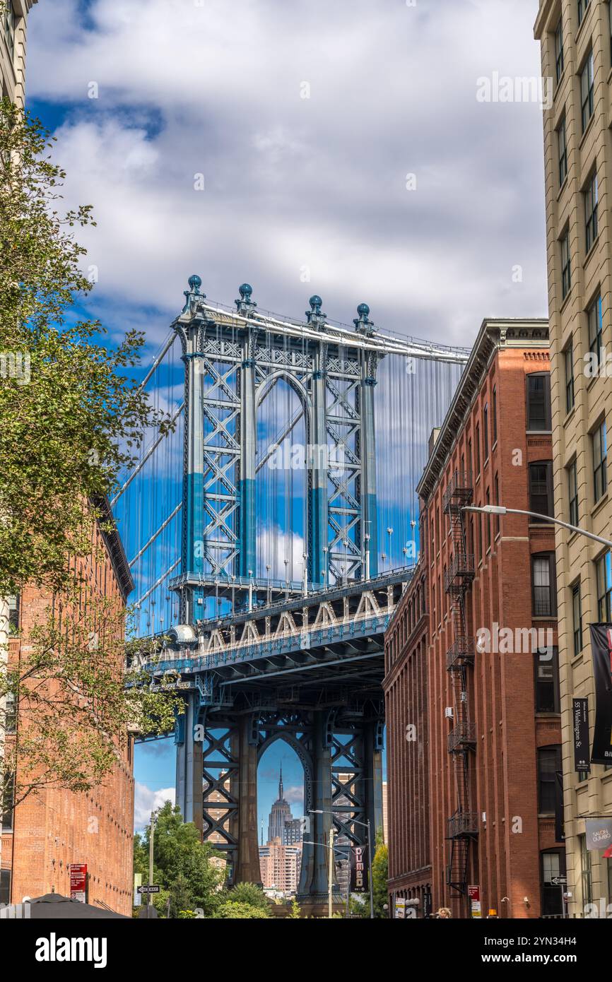 New York, USA: Manhattan Bridge morning view from the Dumbo Washington ...