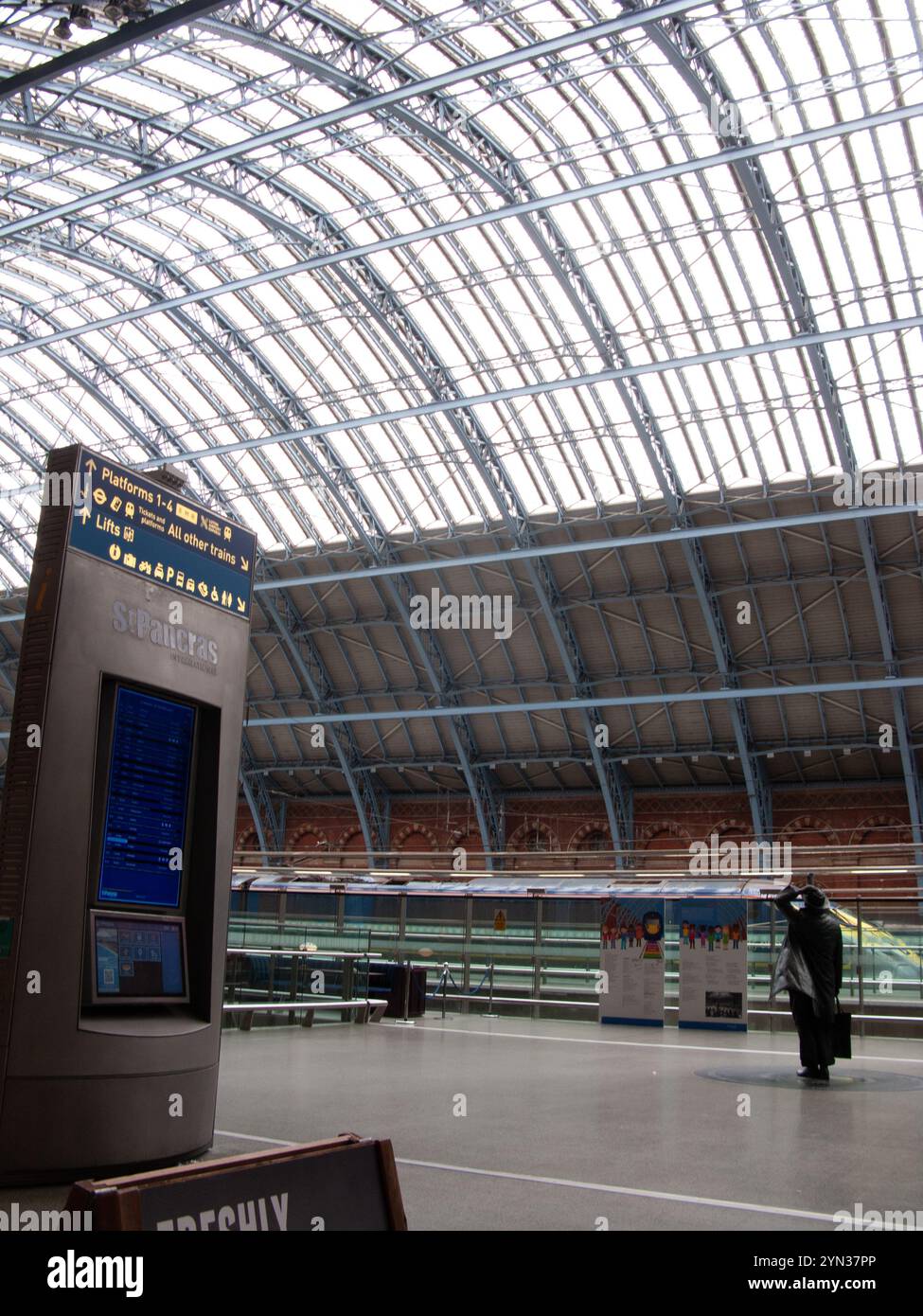 Ferrovia de metal hi-res stock photography and images - Alamy