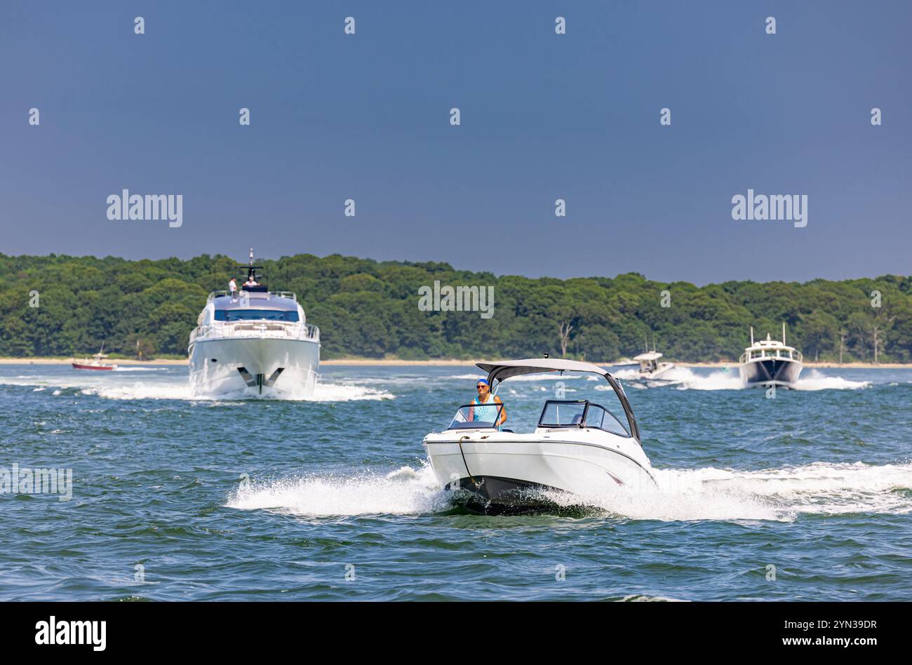 Boats crowded with people hi-res stock photography and images - Alamy