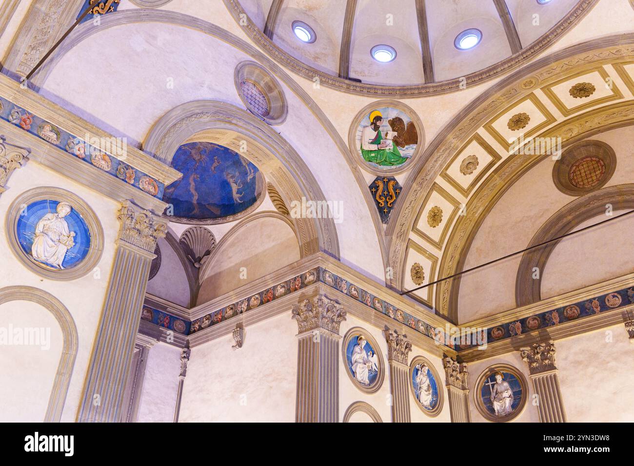 Pazzi chapel in basilica hi-res stock photography and images - Alamy