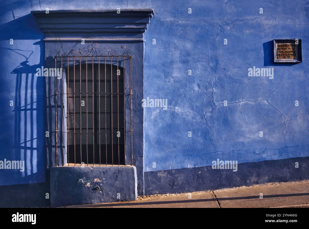 Mexican feature architecture hi-res stock photography and images - Alamy