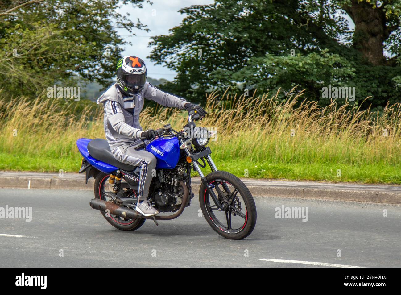 Blue Sinnis Max II 125cc Learner Legal Bike, commuter style 125cc ...