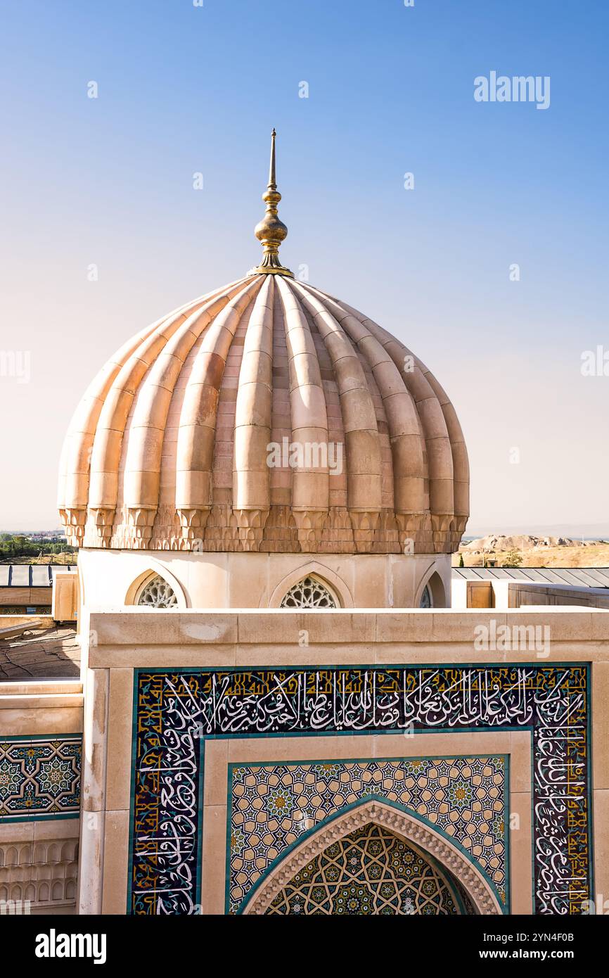 Samarkand mosque dome architecture hi-res stock photography and images ...