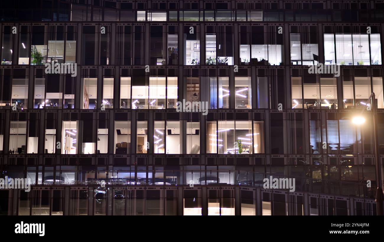 High rise building night view hi-res stock photography and images - Alamy