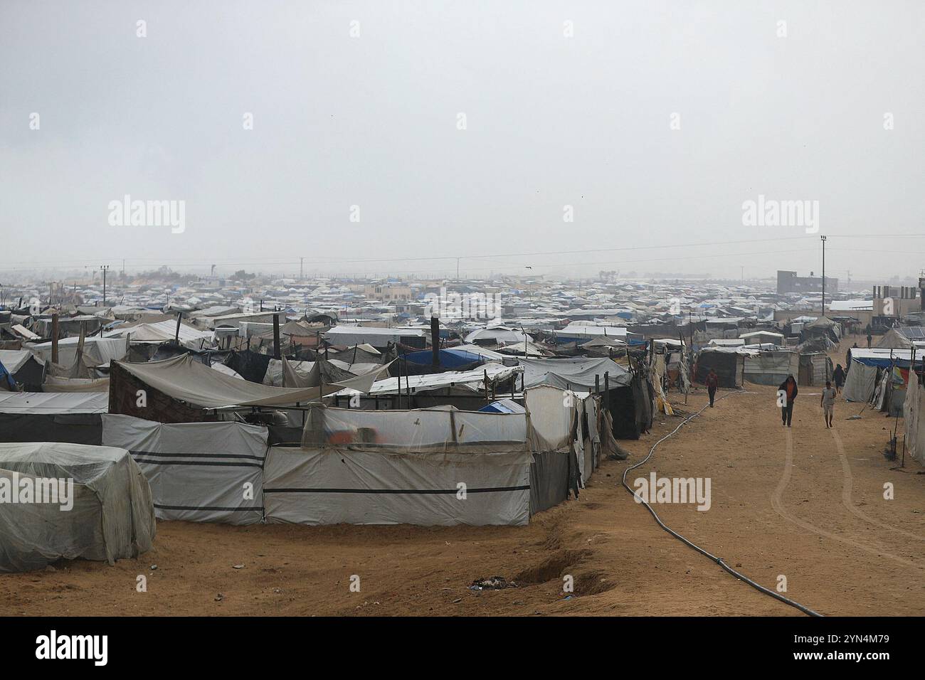 Khan Younes, Palestine. 24th Nov, 2024. Al-Mawasi camp for displaced ...