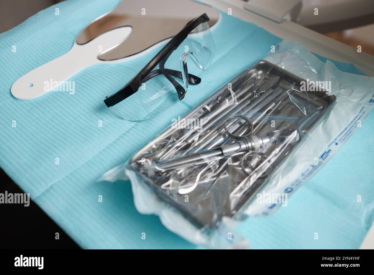 Medical tray setup hi-res stock photography and images - Alamy
