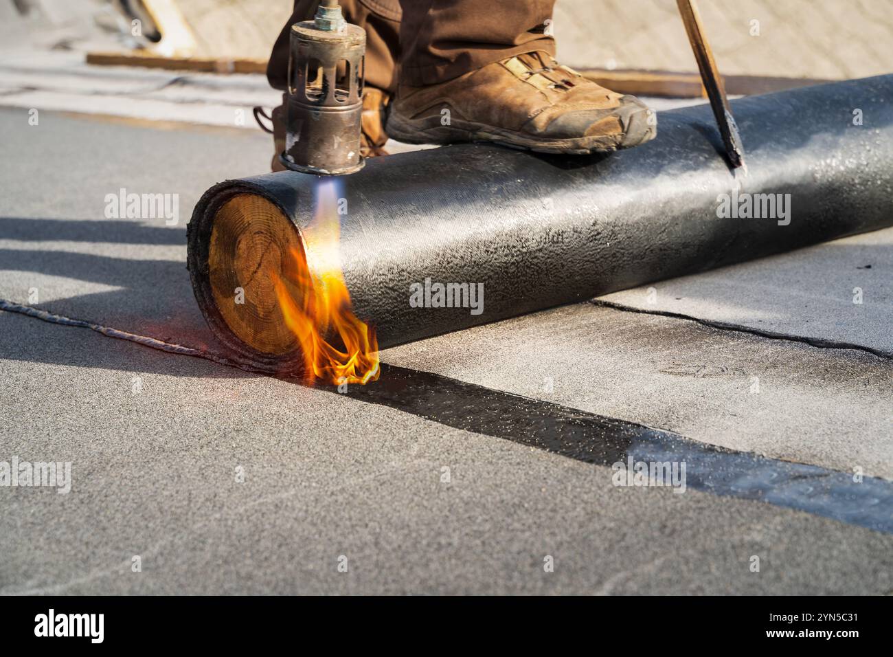 Flame applied membrane hi-res stock photography and images - Alamy