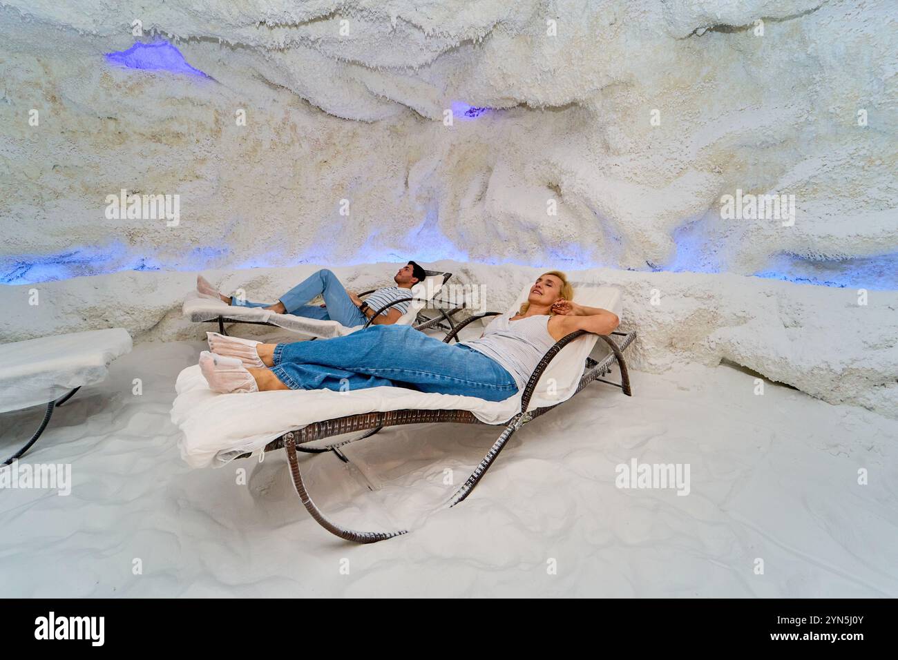 Therapeutic and soothing hi-res stock photography and images - Alamy