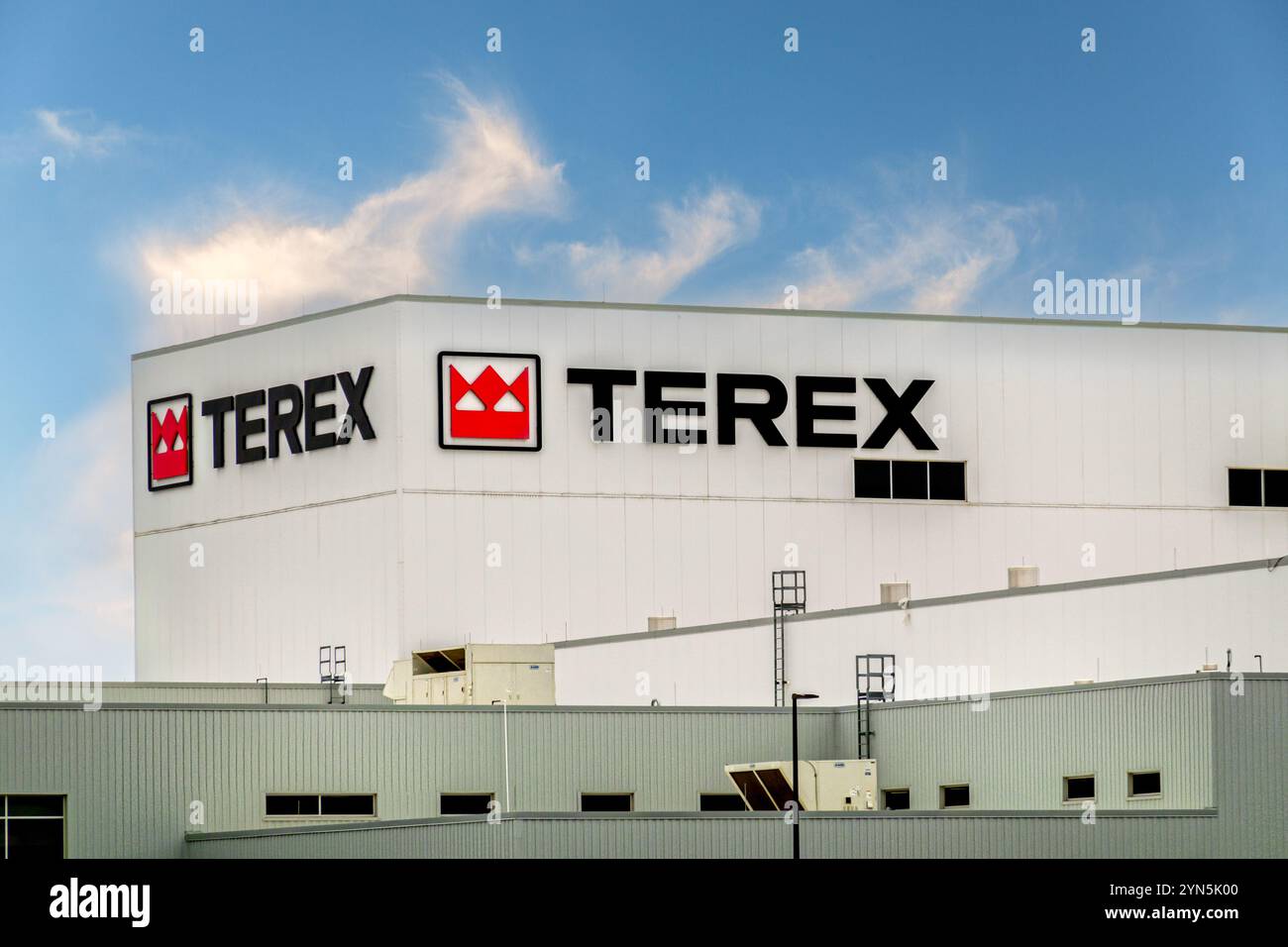 WATERTOWN, SD, USA, NOVEMBER 19, 2024: Terex manufacturing plant ...