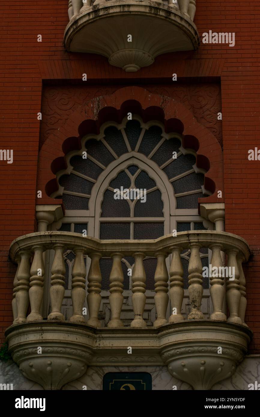 details of an ornamental window of the cathedral in merida Stock Photo ...