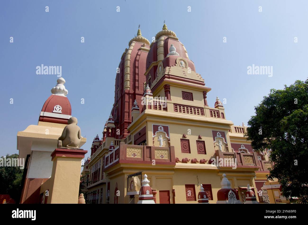 Close-up of Hindu Laxminarayan Mandir Temple buildings in Delhi, India ...