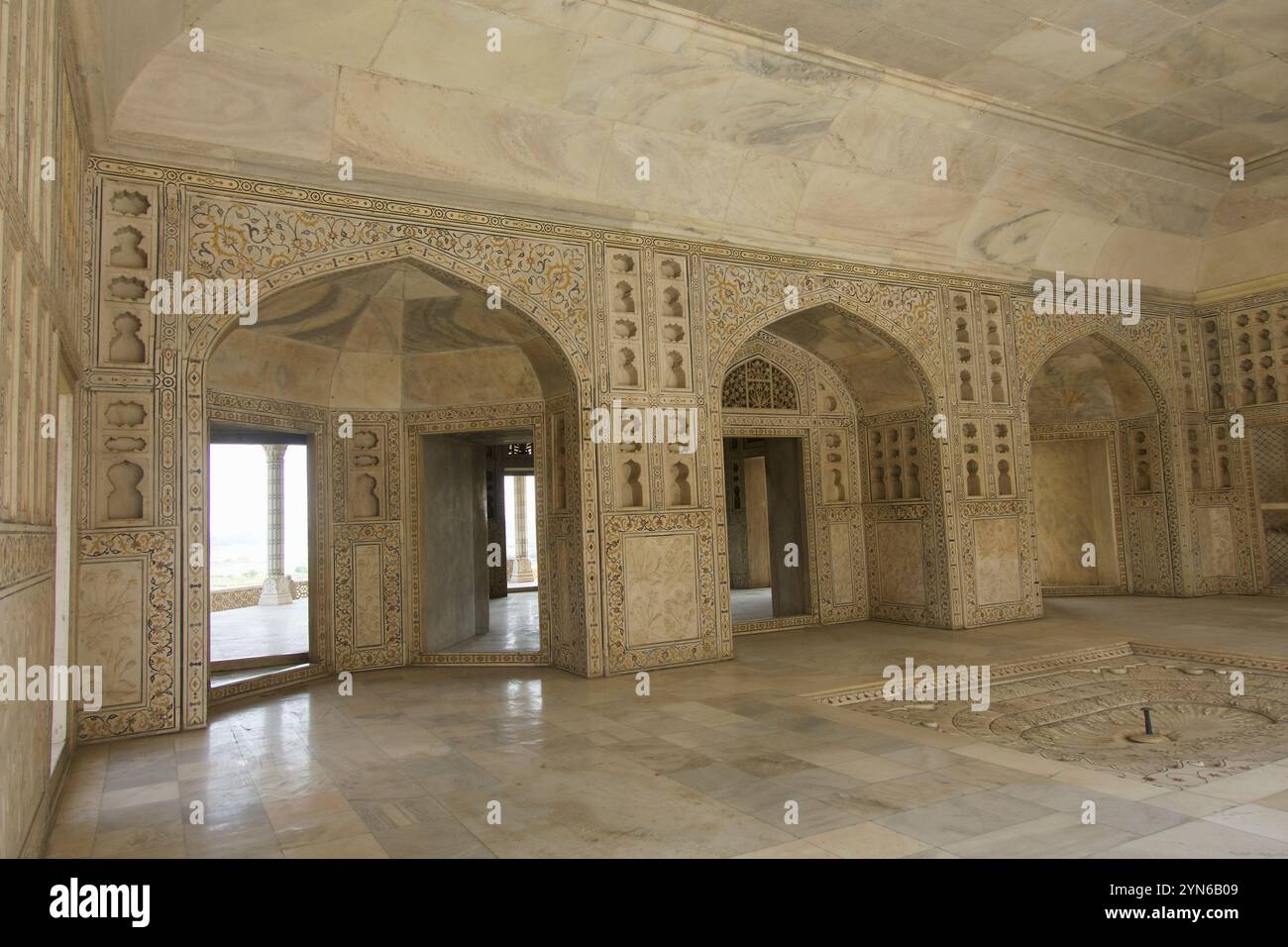 Interior marble and stone rooms of old Agra Fort in India Stock Photo ...