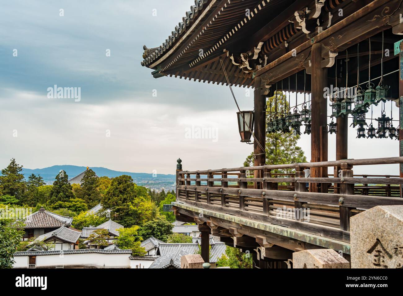 The balcony of Todai-ji Nigatsu-do temple hall in Nara, Japan Stock ...