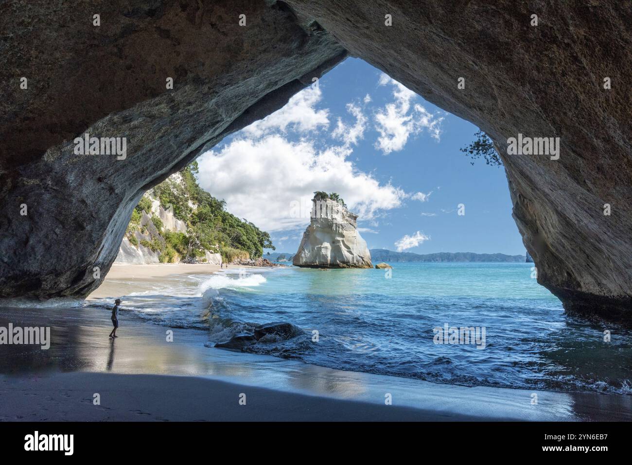Scenic Cathedral Cove at Coromandel peninsula, New Zealand, Oceania ...