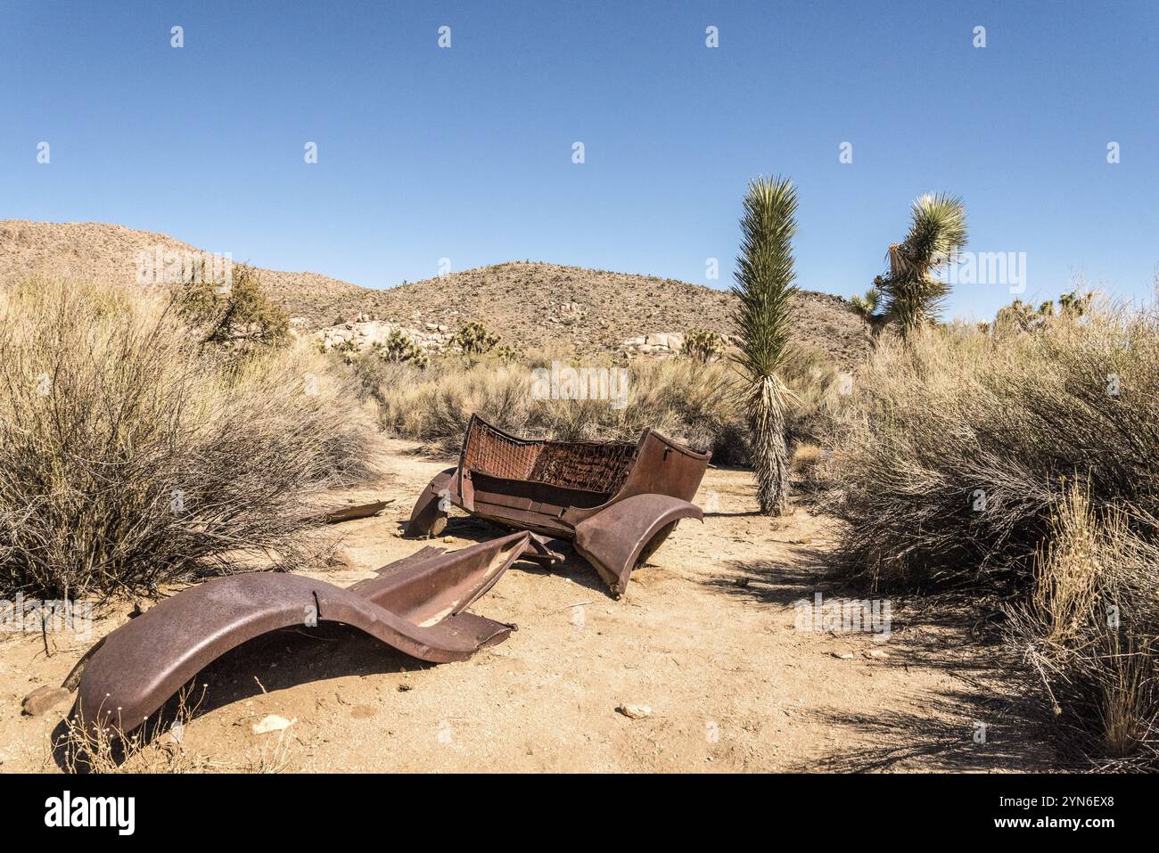 Old antique car wrecks from the old gold rush time in Joshua Tree ...