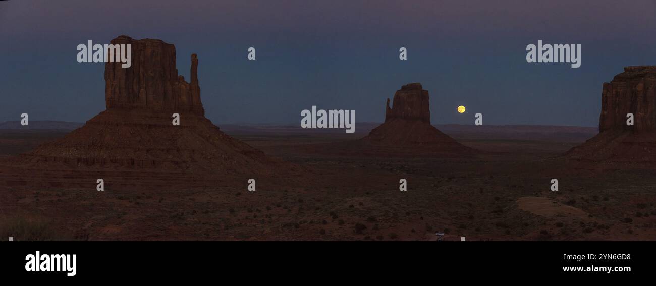 Full moon over arizona desert hi-res stock photography and images - Alamy