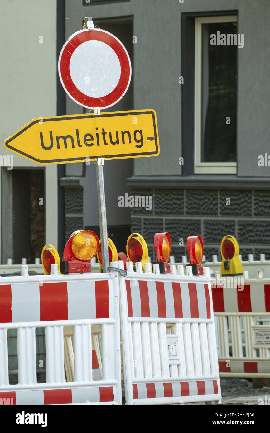 Detour sign germany hi-res stock photography and images - Alamy