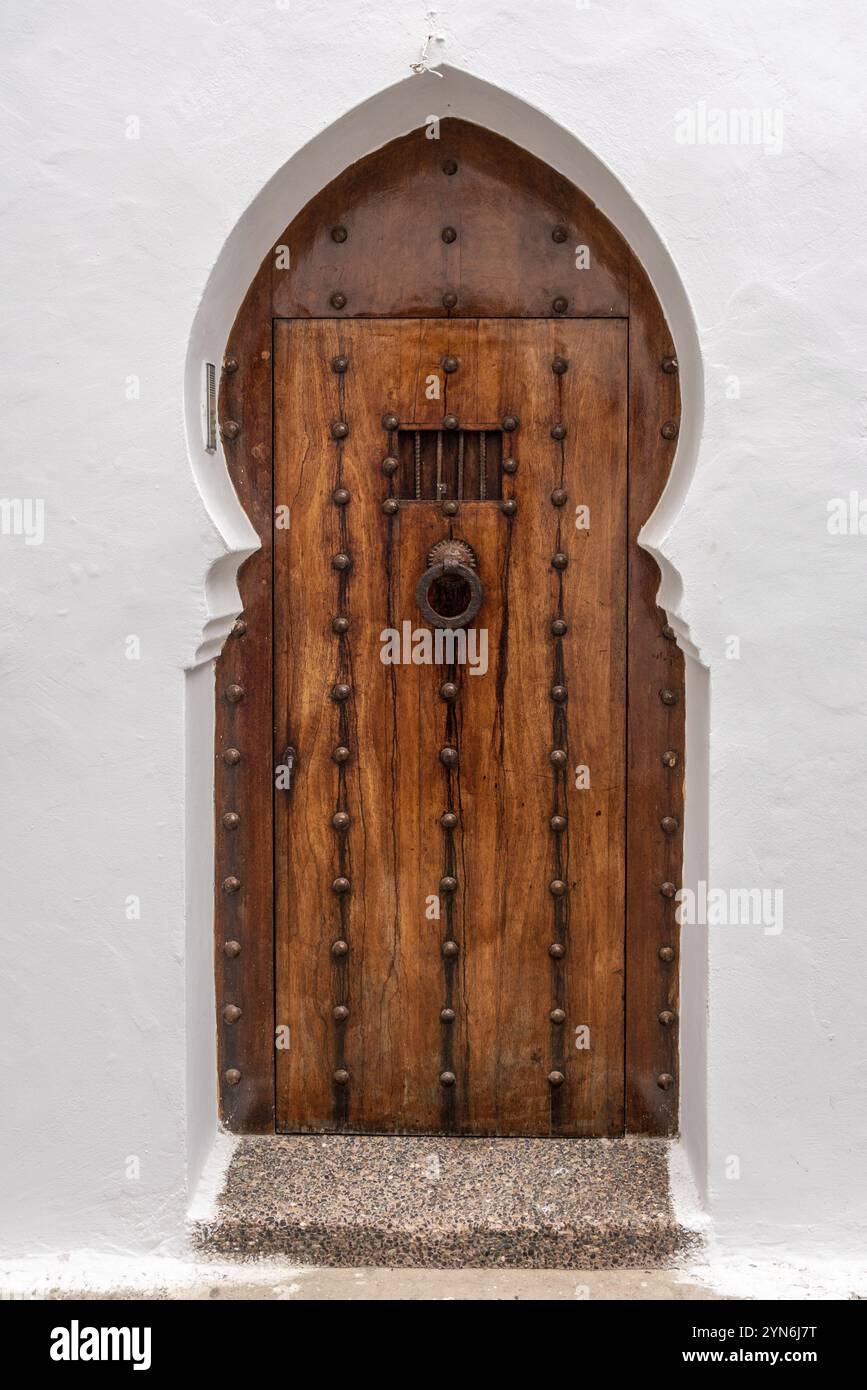 Typical doors in Arabic style in Morrocco Stock Photo - Alamy