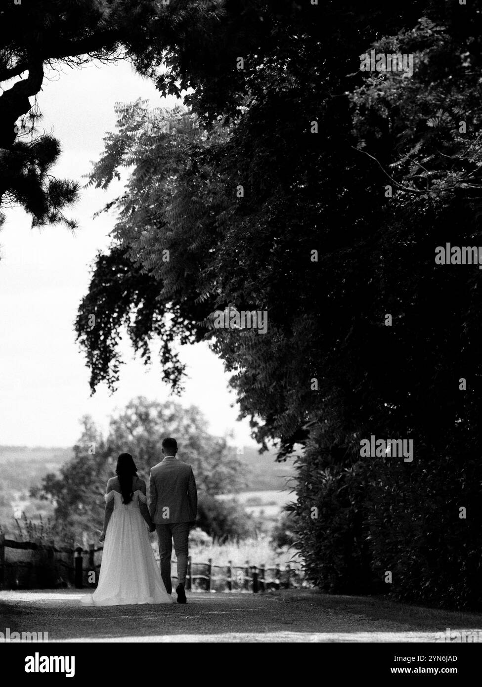 Wedding photo best man Black and White Stock Photos & Images - Alamy