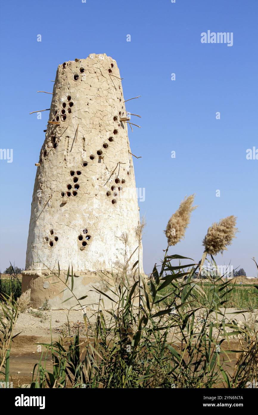 Dovecot dovecote dovecotes hi-res stock photography and images - Alamy
