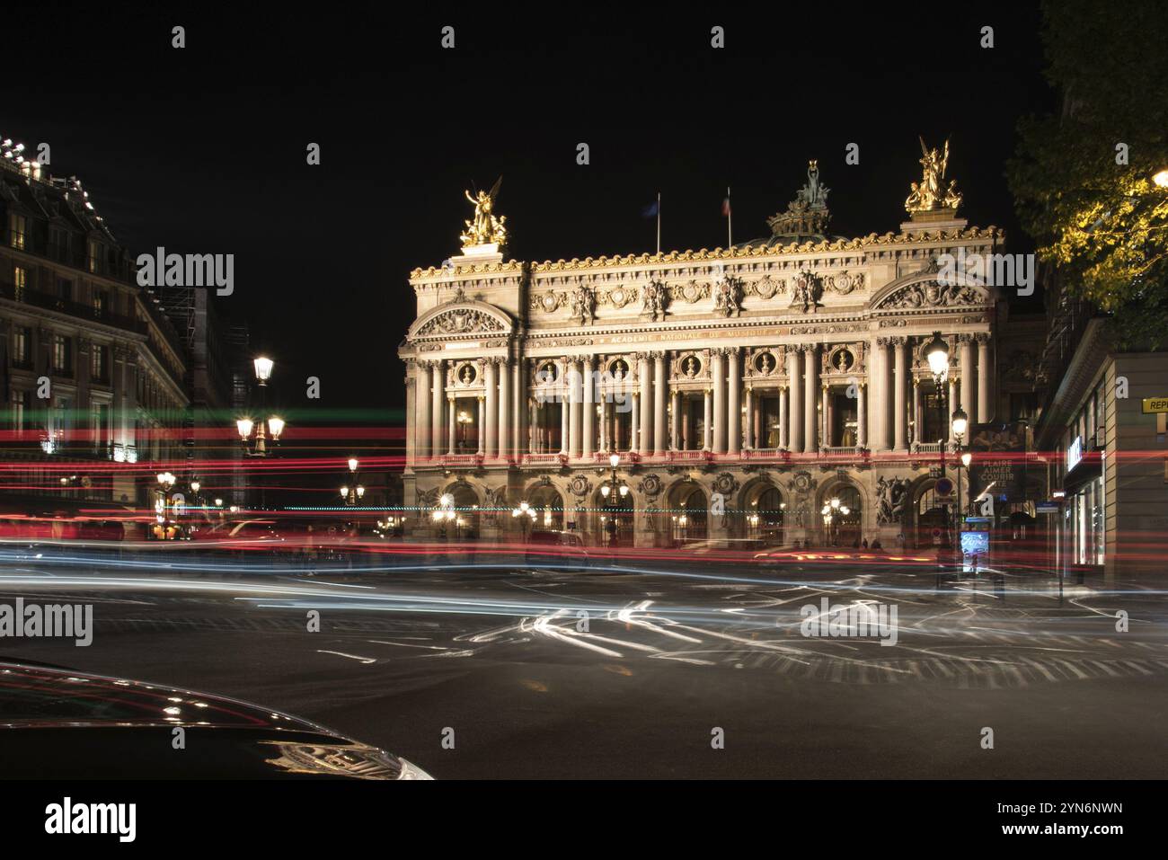 France paris opera garnier night hi-res stock photography and images ...